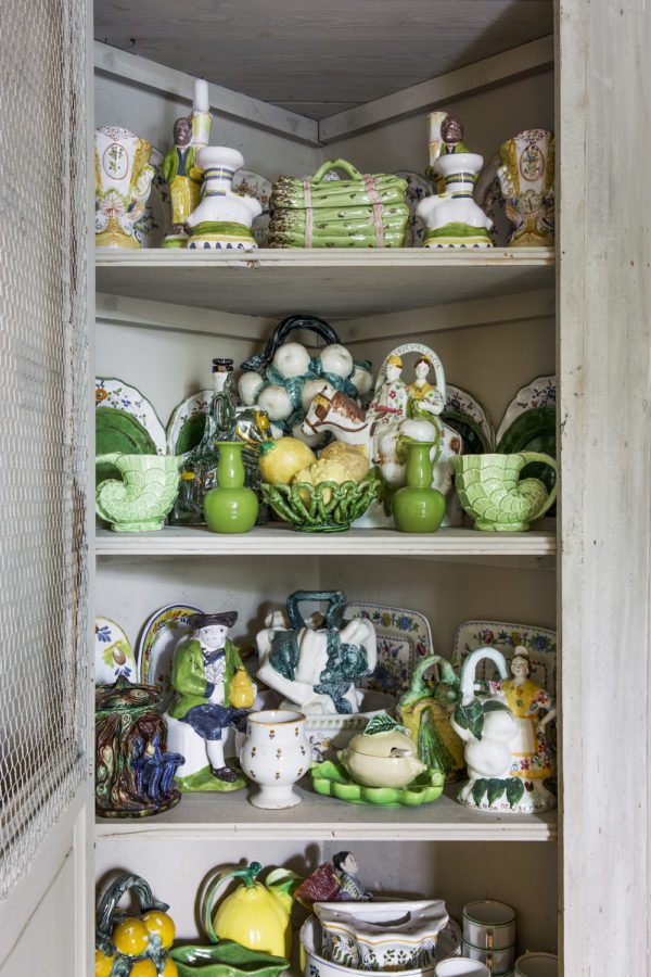 How to Use Porcelain to Decorate