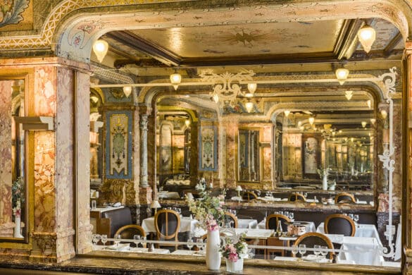 The Best Floating Bars & Restaurants on the Seine | My French Country ...