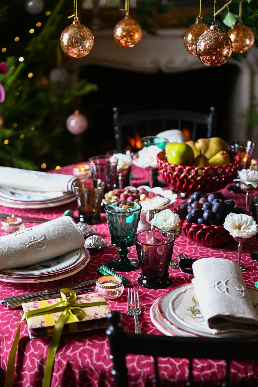 Style Tips For a French Country Cottage Christmas